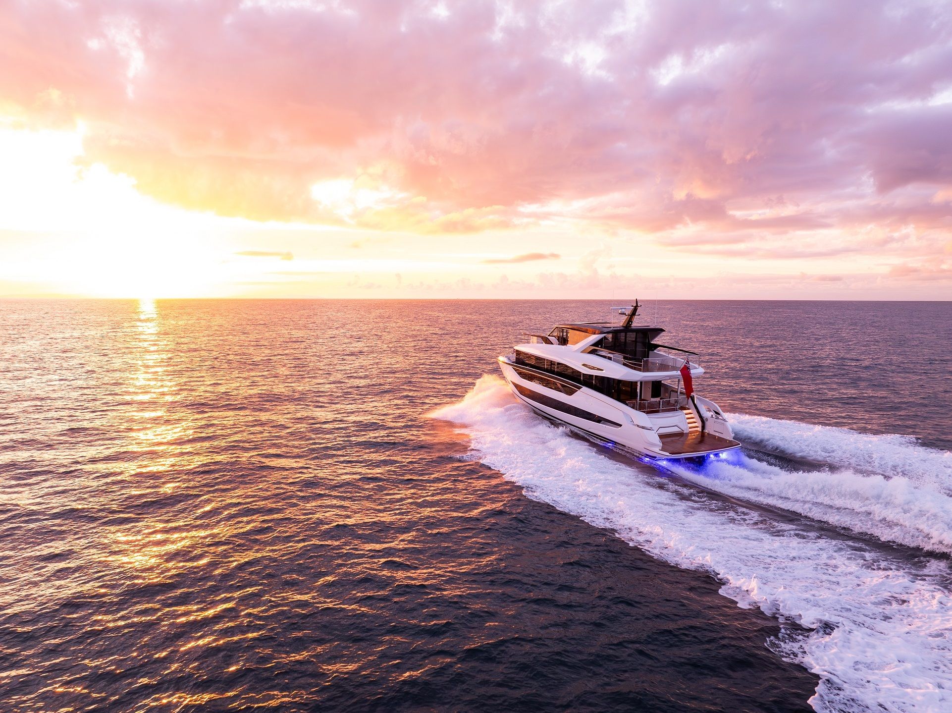 The highly-anticipated Sunseeker Ocean 156 makes her global debut at ...
